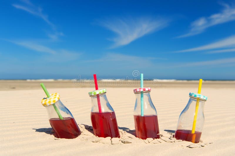Lemonade Drink at the Beach Stock Photo - Image of sand, yellow: 88424290
