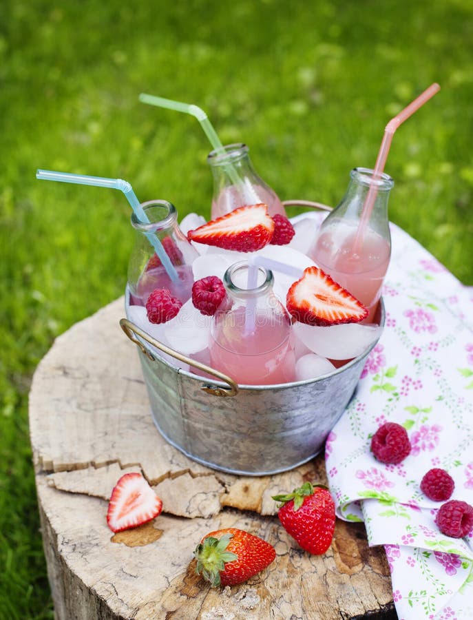 Lemonade with raspberry stock photo. Image of berry, fruit - 41224112