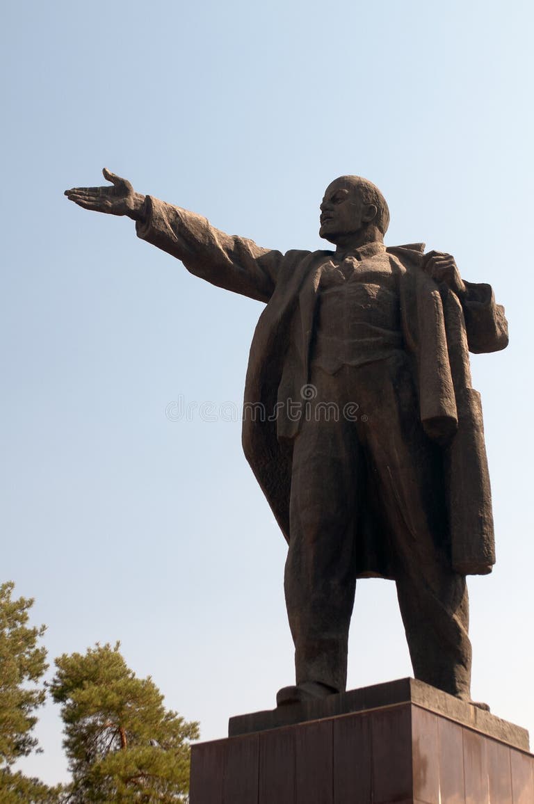 4,344 Lenin Statue Stock Photos - Free & Royalty-Free Stock Photos from ...
