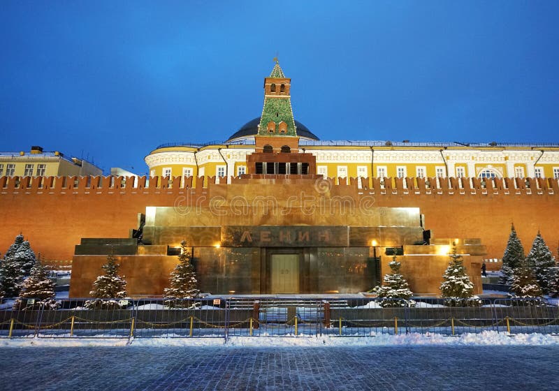 Lenin Mausoleum in Moscow O Editorial Image - Image of museum, travel ...