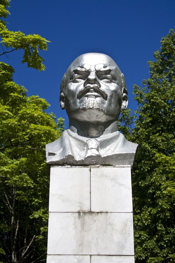 Lenin monument stock image. Image of sochi, monument, summer - 6800617