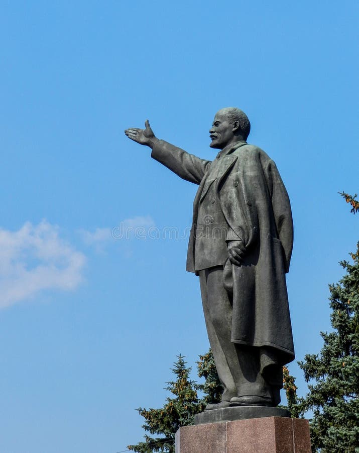 Lenin statue in Ryzan stock image. Image of sunny, isolated - 77613681