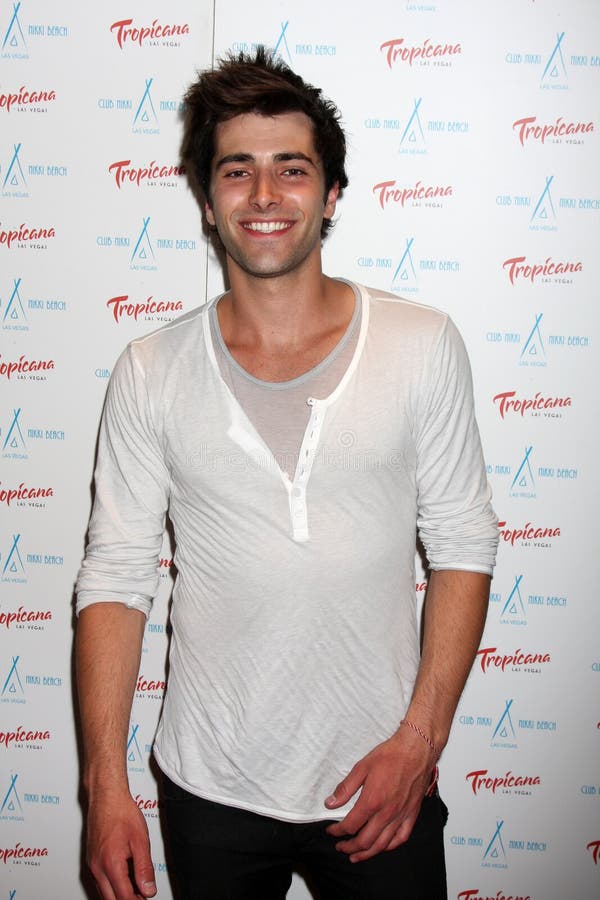 Lenny Platt editorial photography. Image of beach, emmy - 24037452