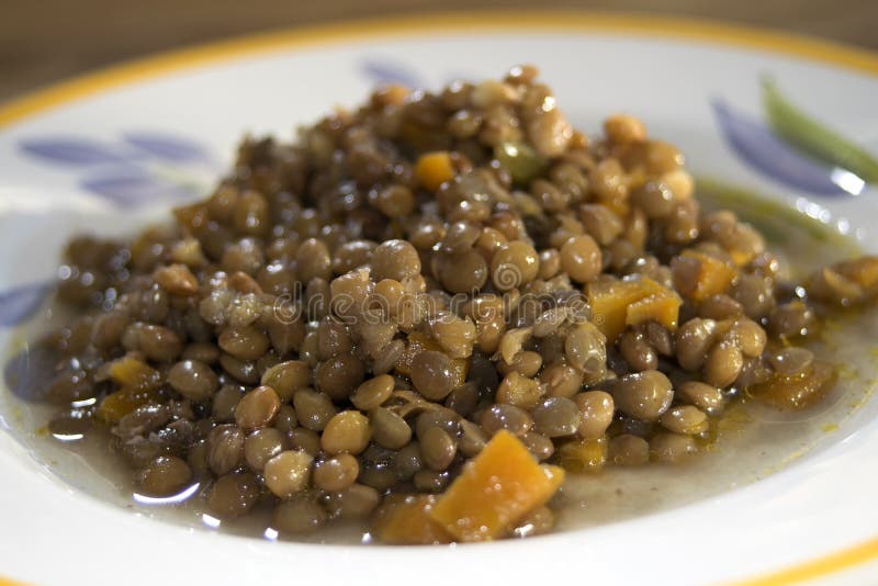 Lentilles cuites image stock. Image du fond, haricot - 49157063