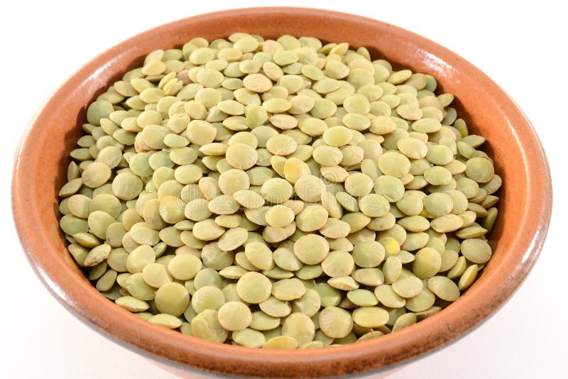 Lentilles rouges image stock. Image du milieux, couleur - 25610021