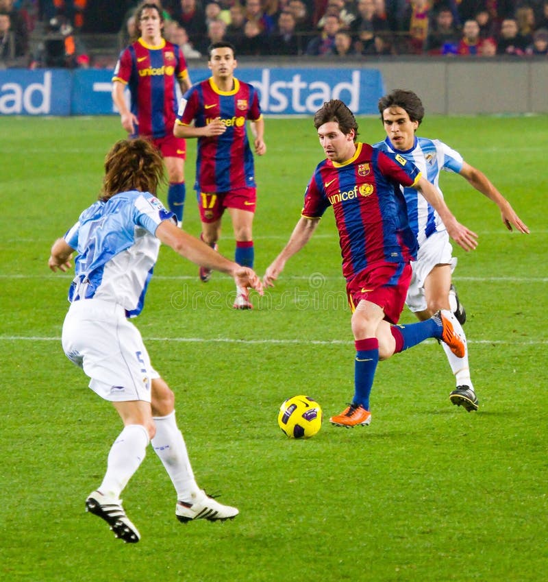 Leo Messi in action editorial photo. Image of barcelona - 17813511