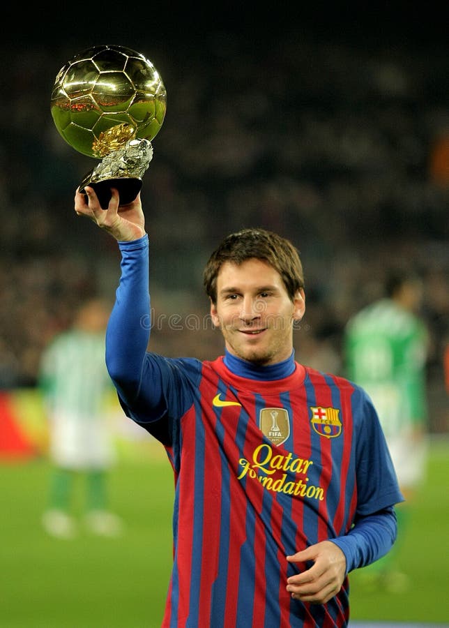 Leo Messi with golden ball editorial image. Image of sports - 20426705