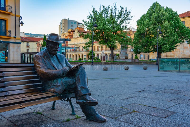 111 Antoni Gaudi Face Stock Photos - Free & Royalty-Free Stock Photos ...