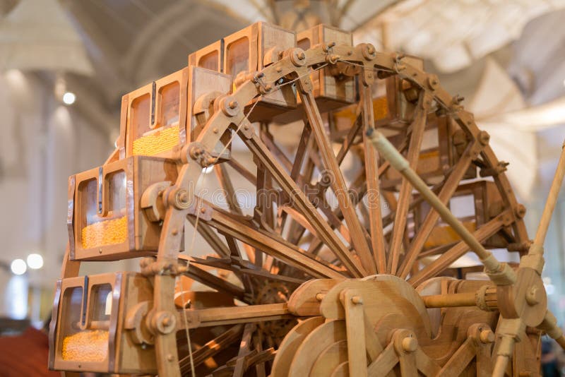 Leonardo Da Vinci Wooden Ingenious Time Machine Stock Photo - Image of ...