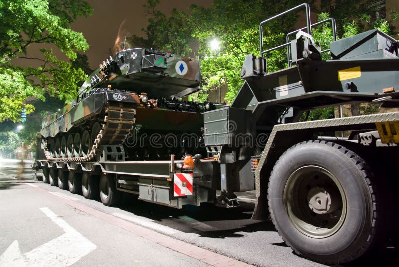 The Leopard 2 Armoured Engineer Vehicle L2-AEV on Display at Singapore ...