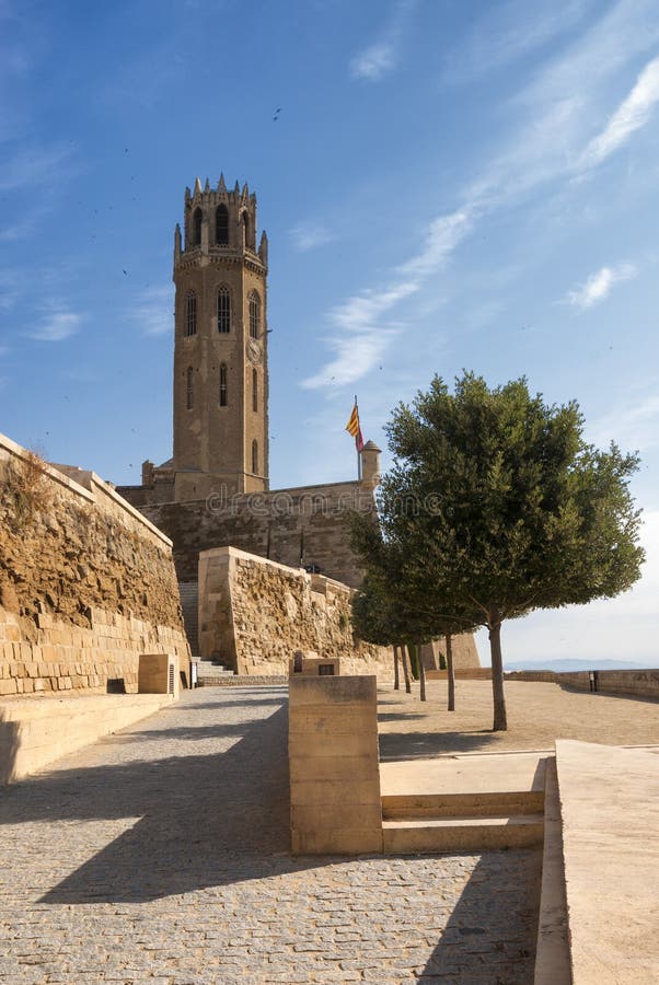 Lerida (Espanha) foto de stock. Imagem de panorâmica - 48680872