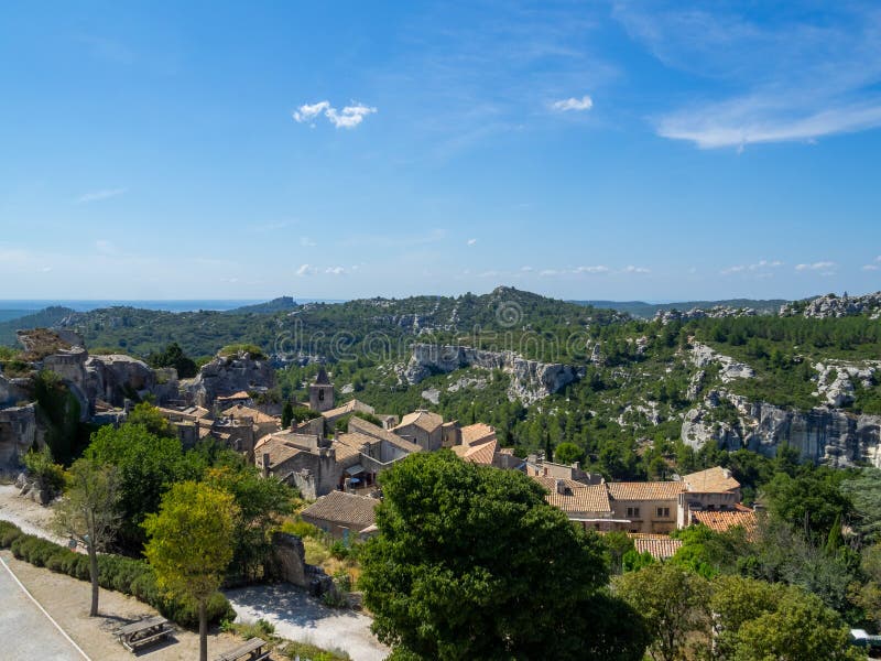 Les Baux-de-Provence editorial stock photo. Image of season - 254576463