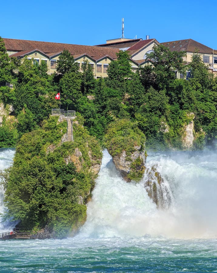 Les Chutes Du Rhin, Schaffhausen, Suisse Photo éditorial - Image du ...