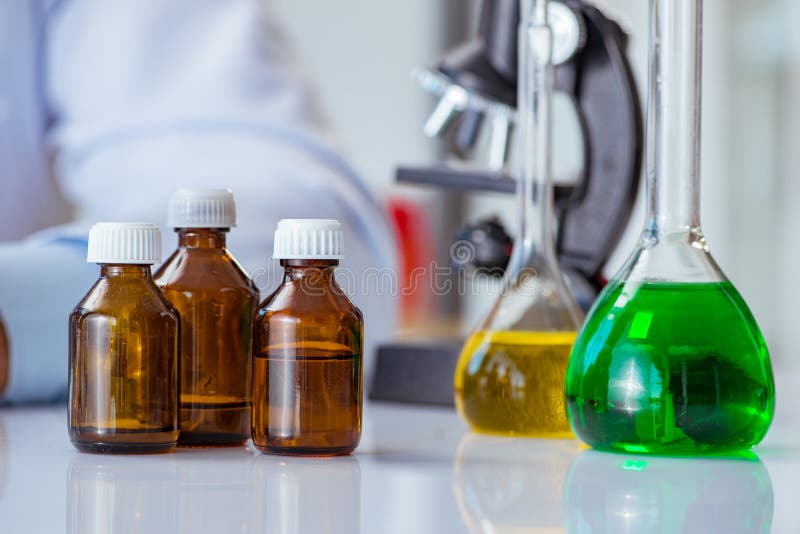 371 Solutions Chimiques Photos libres de droits et gratuites de Dreamstime