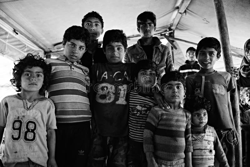 Les Gens Dans Le Camp De Réfugié Image éditorial Image Du Réfugié
