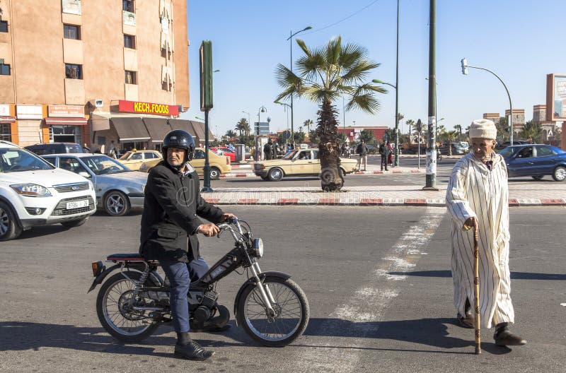 Les Gens Sur La Rue De Marrakech, Maroc Photo éditorial - Image of ...