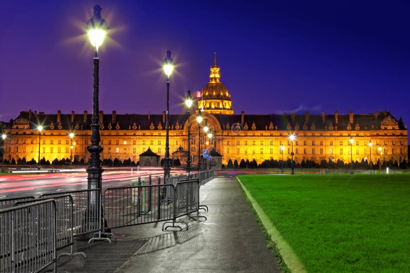 Les Invalides at night stock image. Image of french, darkness - 34489663