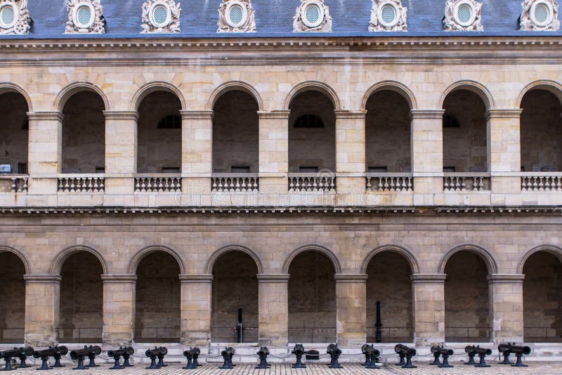 Les Invalides, Parigi fotografia stock. Immagine di antico - 97696268