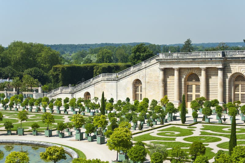 Les Jardins Du Palais De Versailles Photo stock - Image of jardin ...