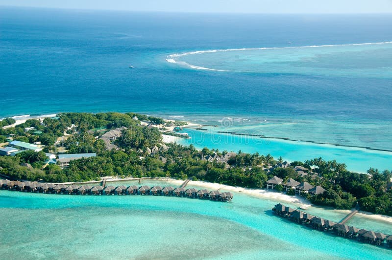Les Maldives photo stock. Image du villas, plage, atoll - 7512420
