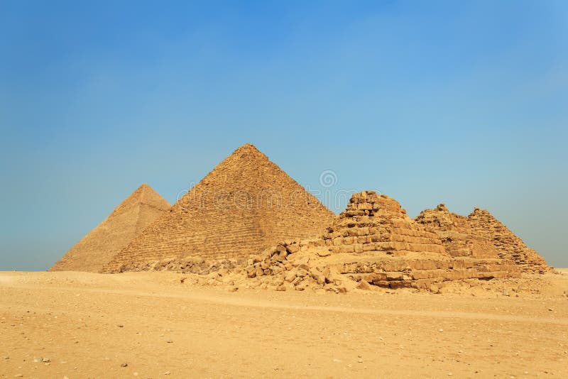 Les Pyramides Grandes, Giza, Egypte Photo stock - Image du gizeh ...