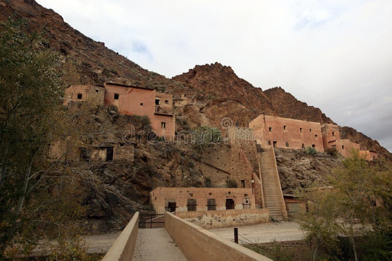 Les Ruines S'approchent De Midelt, Maroc Photo stock - Image du ...