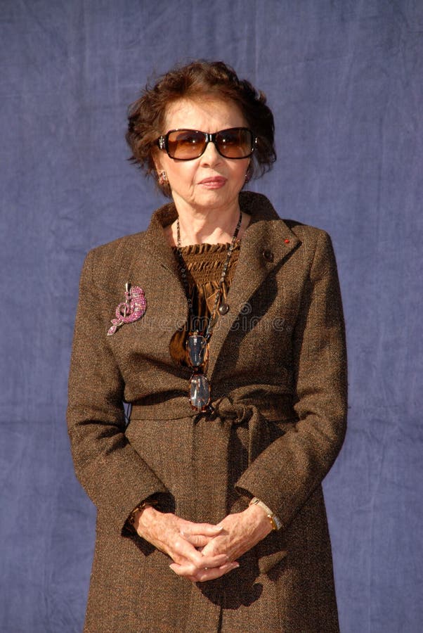 Leslie Caron editorial stock photo. Image of 120809, caron - 38002613