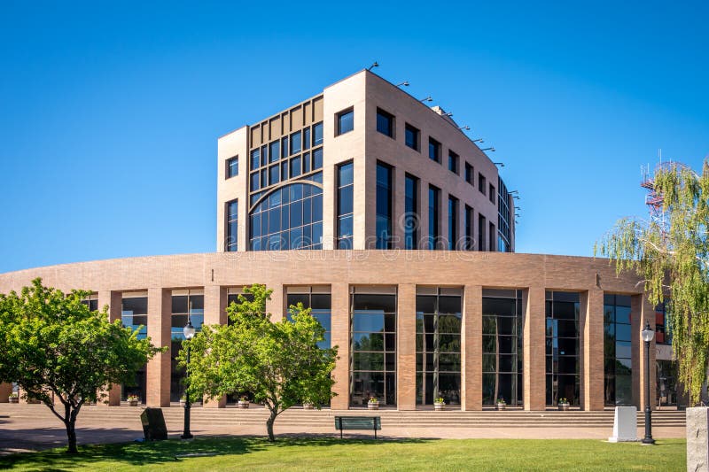 Lethbridge`s City Hall editorial stock photo. Image of brick - 221228138