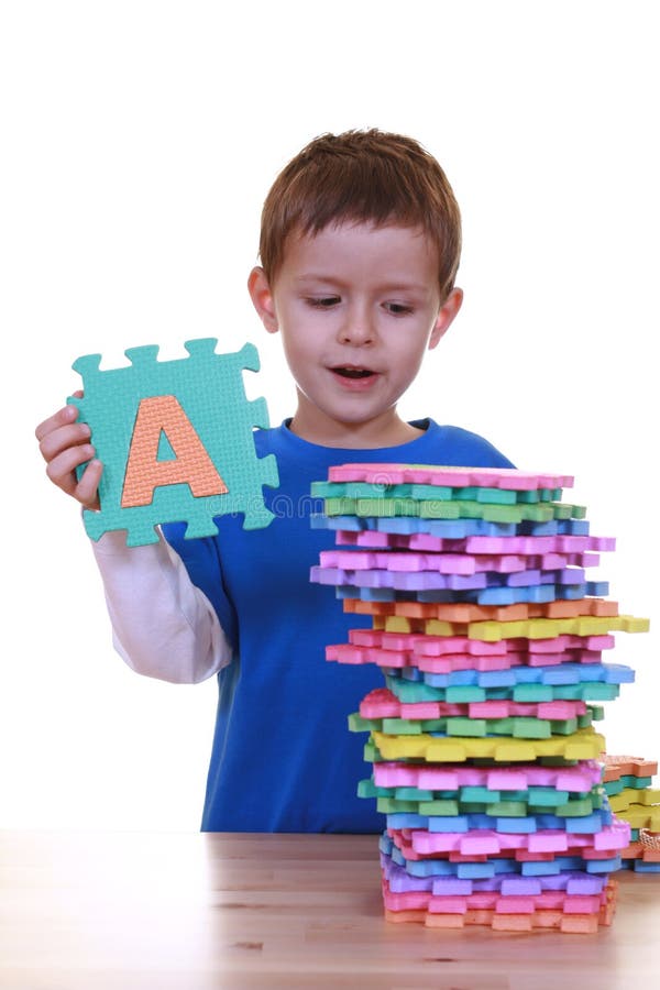 Letra a imagen de archivo. Imagen de conocimiento, color - 1588445