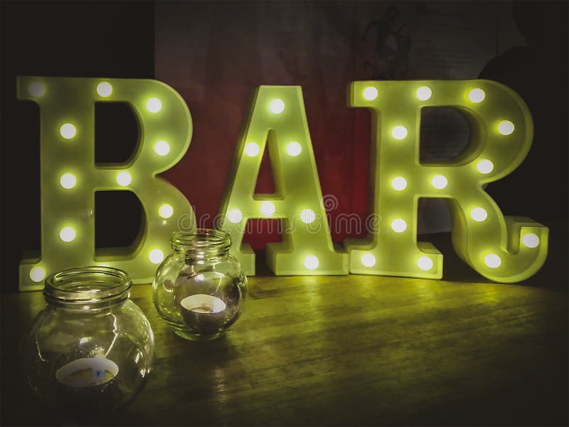 Letras De Barras Sobre La Tabla Imagen de archivo - Imagen de adentro ...