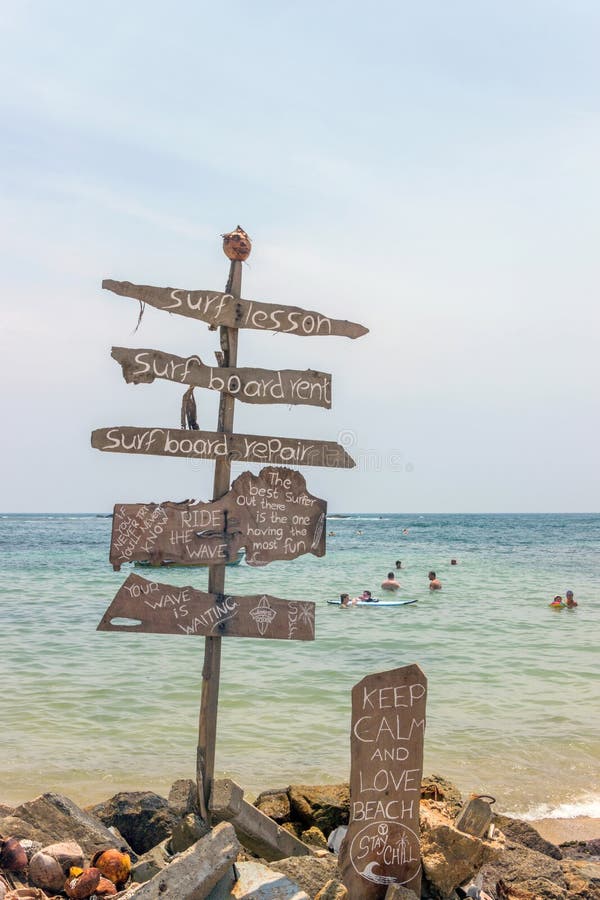 326 Letrero De Madera En Playa Fotos de stock - Fotos libres de ...