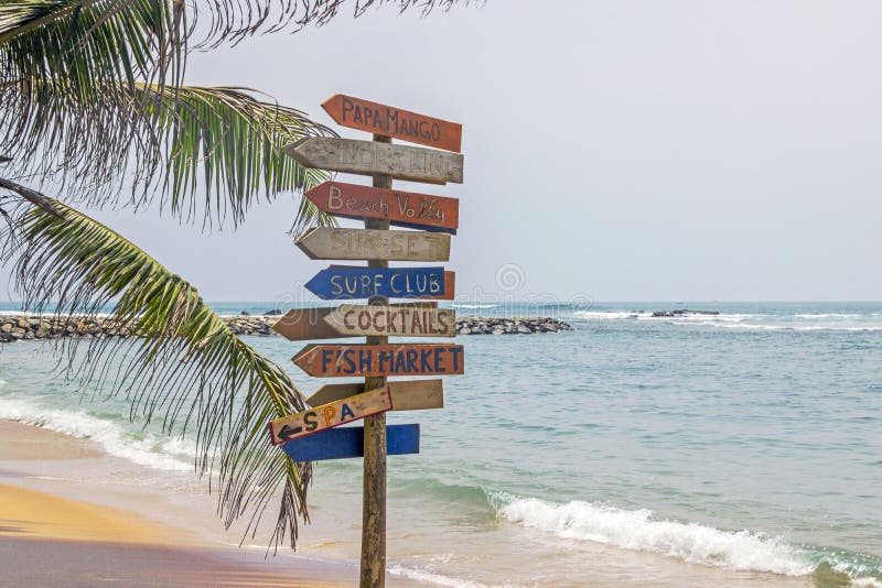 237 Letrero De Madera En Playa Fotos - Libres de Derechos y Gratuitas ...