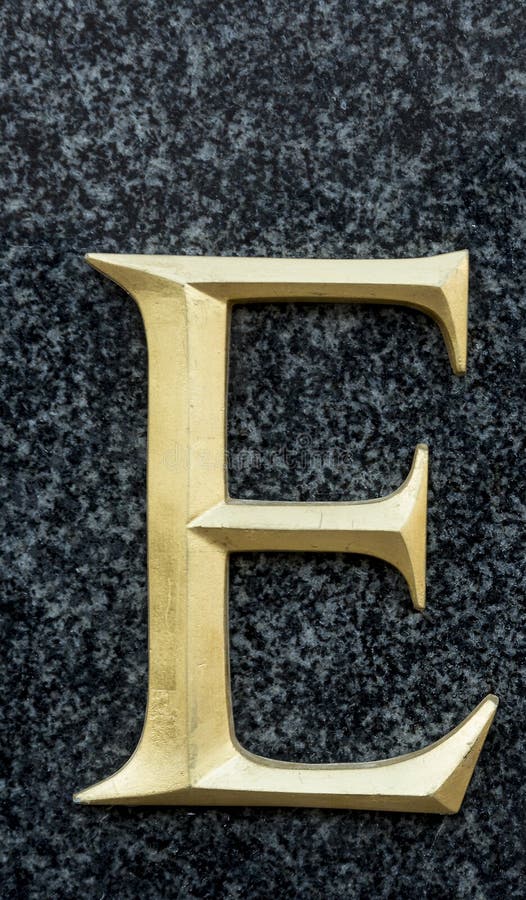 Lettera E immagine stock. Immagine di pubblicità, incanto - 83326251