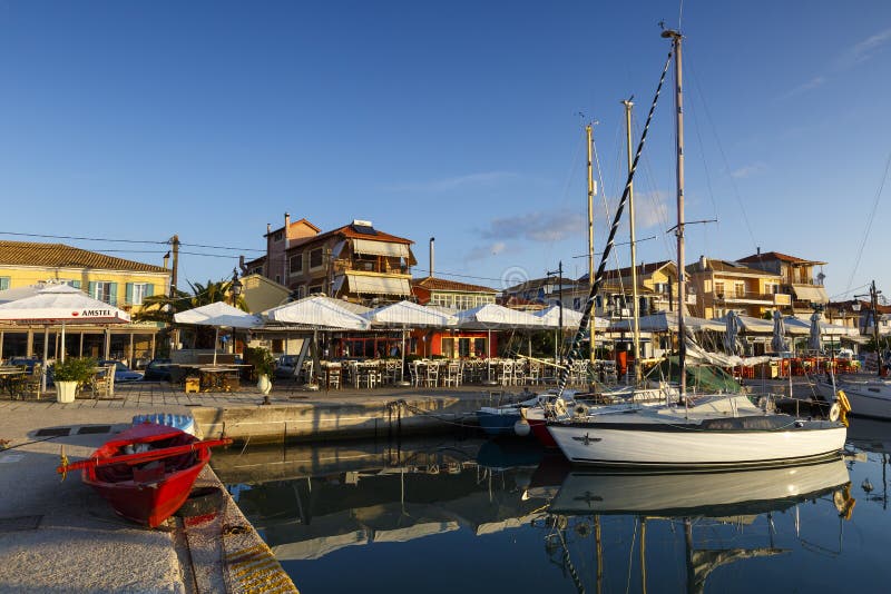 Leucade image éditorial. Image du terrasse, grèce, île - 101843530