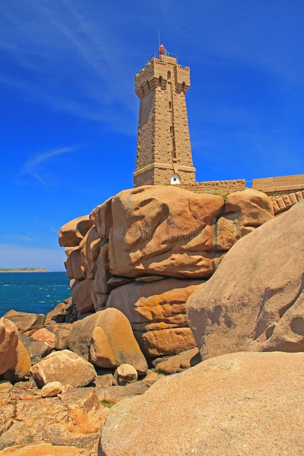 Leuchtturm Von Ploumanac'h, Bretagne, Frankreich Stockbild - Bild von ... Leuchtturm Von Ploumanac'h, Bretagne, Frankreich Stockbild - Bild von ...