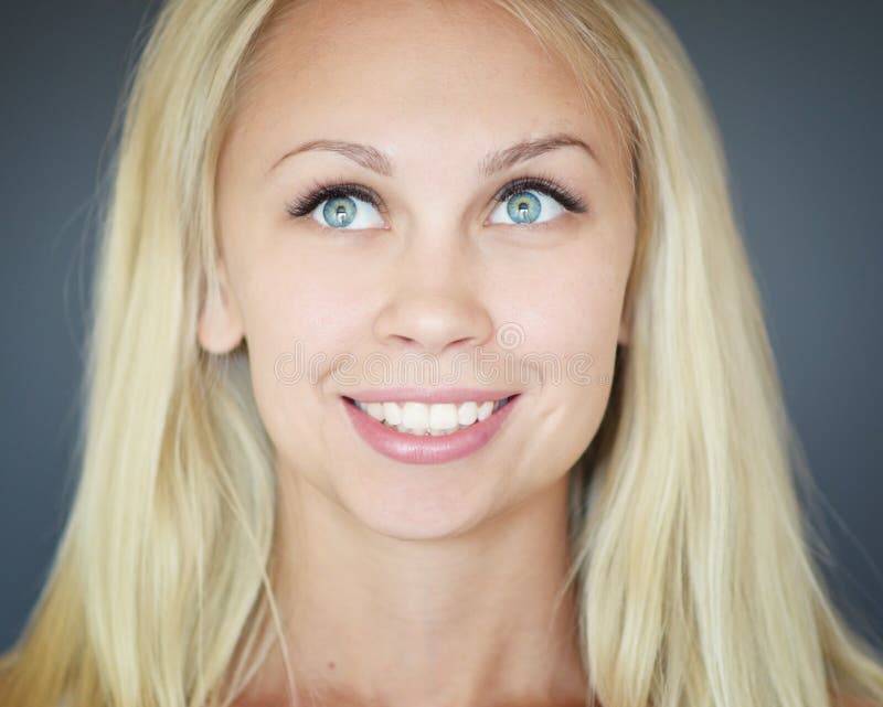 Leuke vrouw stock afbeelding. Image of één, kleding, lippen - 33573181