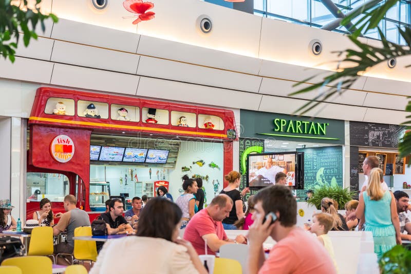 Leute-Essenfastfood Von KFC-Restaurant Redaktionelles Stockfoto - Bild ...