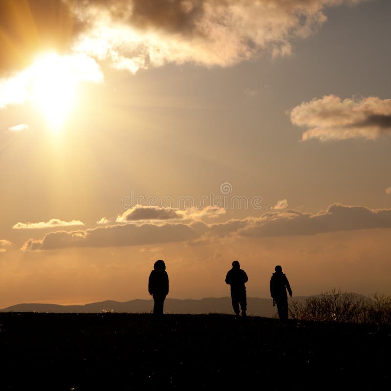 Leute gehen zum Himmel stockfoto. Bild von relax, freund - 21770168