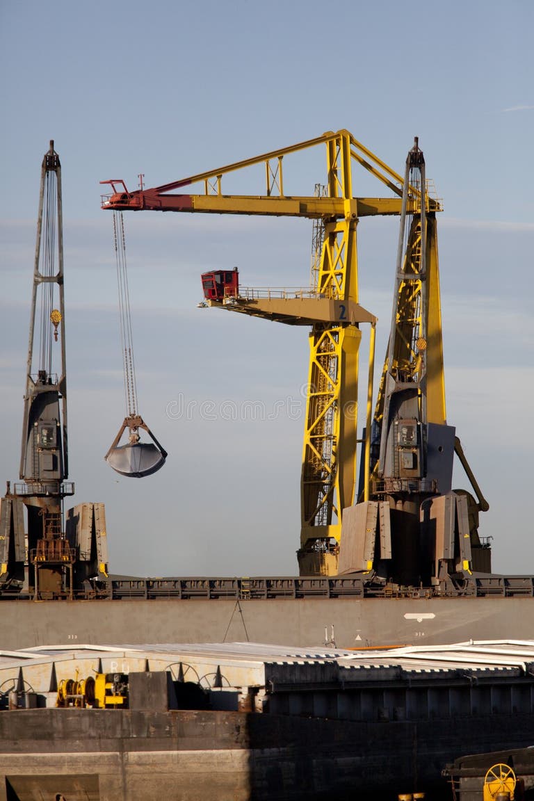 404 Luffing Crane Stock Photos - Free & Royalty-Free Stock Photos from ...