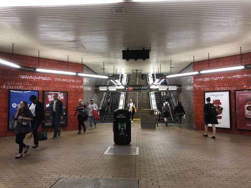 Lexington subway station editorial photo. Image of onlexington - 116765611