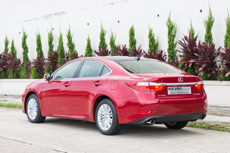 Lexus ES 250 Sedan 2013 Model Editorial Photography - Image of sedan ...