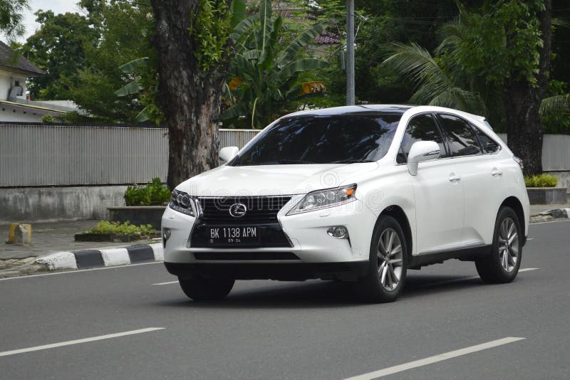 2014 Lexus RX270 2.7 editorial photo. Image of drive - 255131586