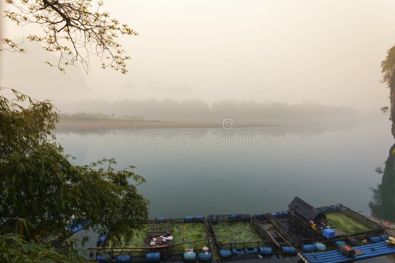 Li River scenery sight editorial photography. Image of boat - 43924617