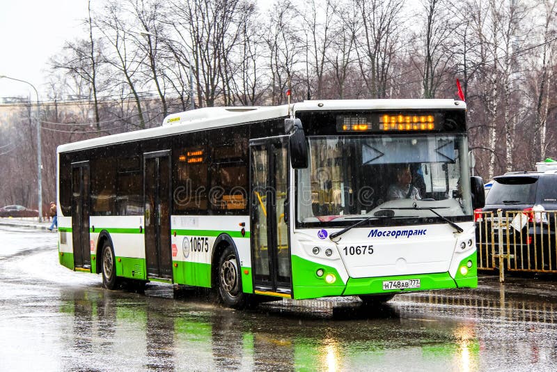 LIAZ 5292 imagen editorial. Imagen de nuevo, motor, transporte - 65521515