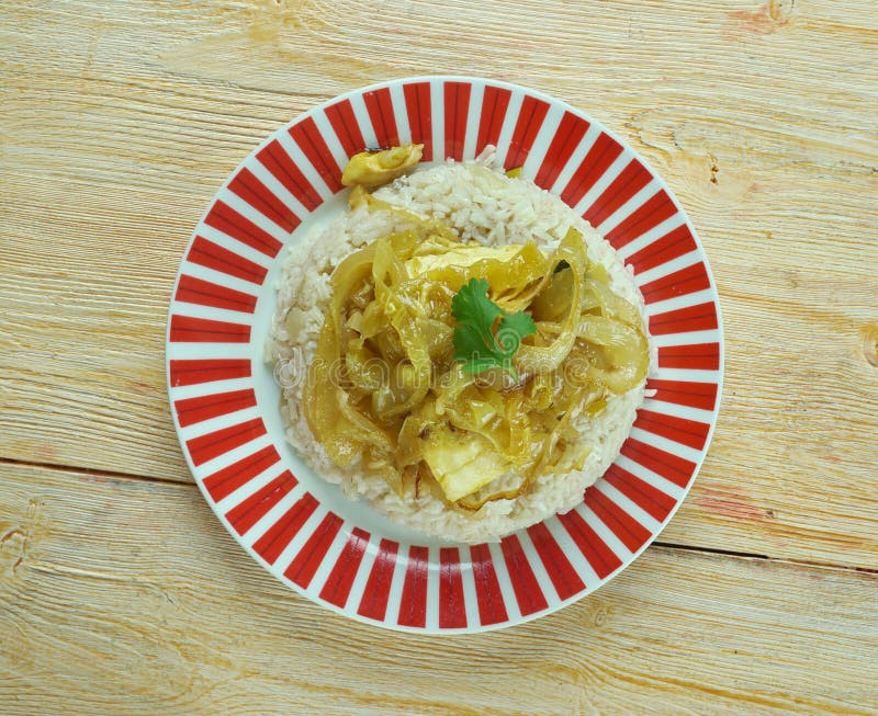 Libanes bakad fisk med ris arkivfoto. Bild av grillat - 90890360