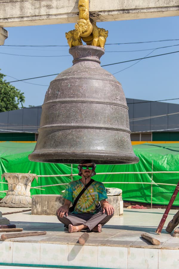 Liberty Bell and Independence Hall in Philadelphia Stock Photo - Image ...