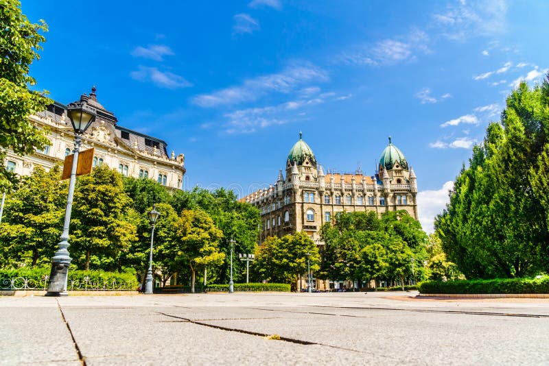 Liberty Square in Budapest editorial image. Image of building - 76860960
