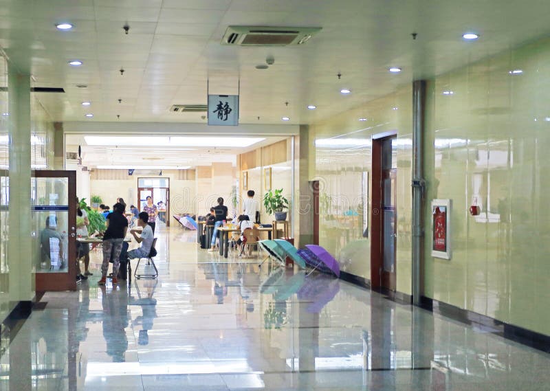 Library editorial photography. Image of chinese, bibliomania - 41914727