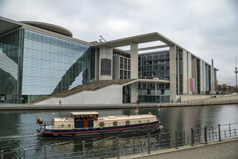 Library of the German Bundestag Editorial Photography - Image of river ...