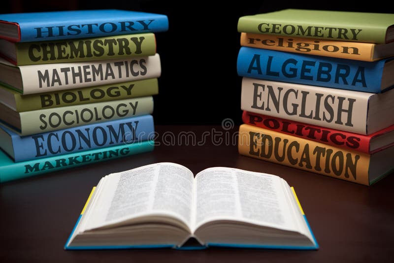 Libri Di Studio Di Formazione Di Conoscenza Immagine Stock - Immagine ...